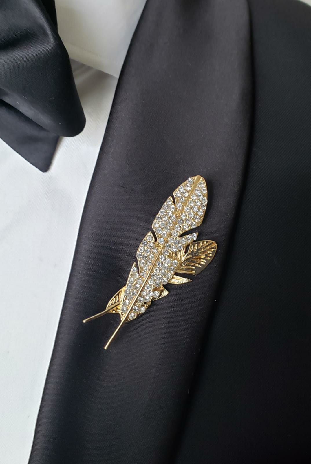 Lapel brooch store